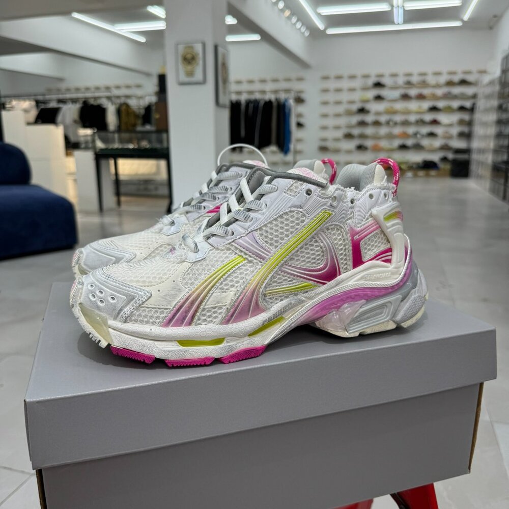 Balenciaga Runners - Gem